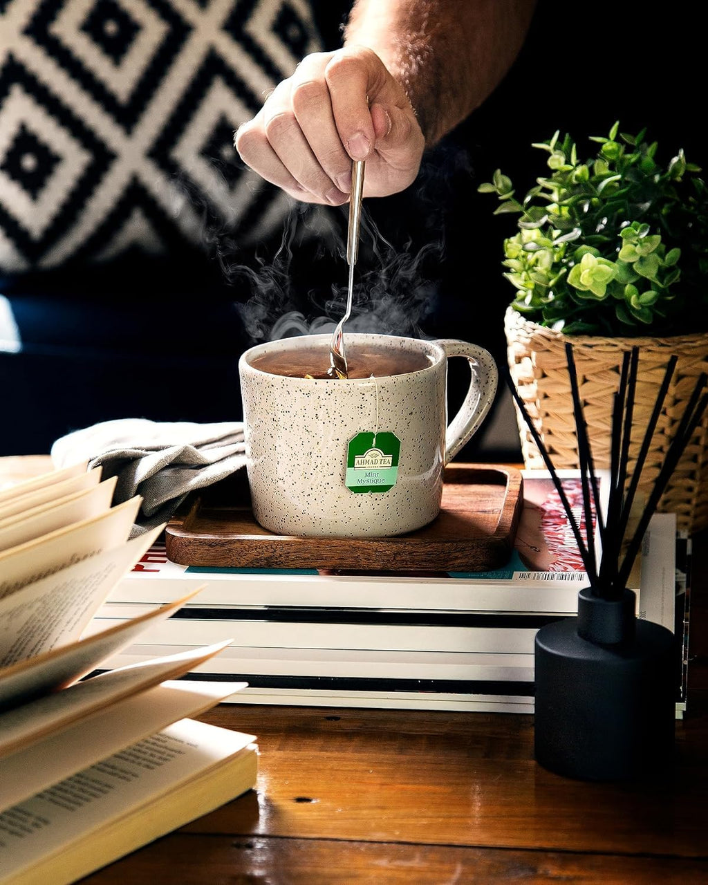 100 teabags of mint green tea