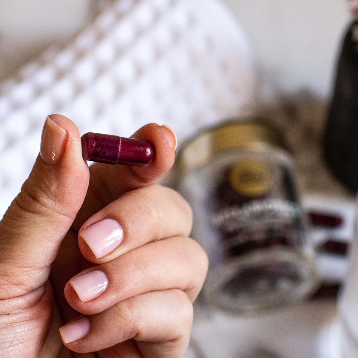30 capsules of women's probiotics