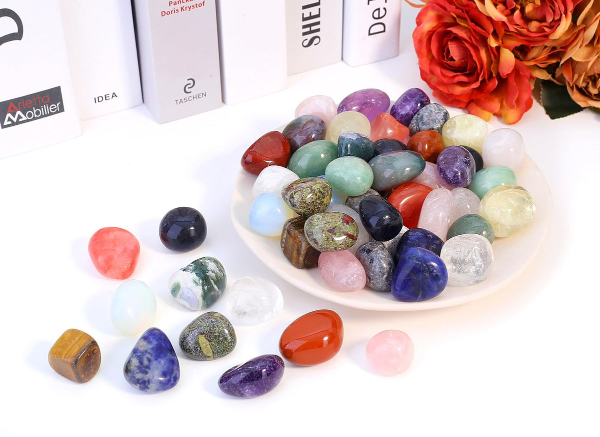800 g of vibrant tumbled crystals