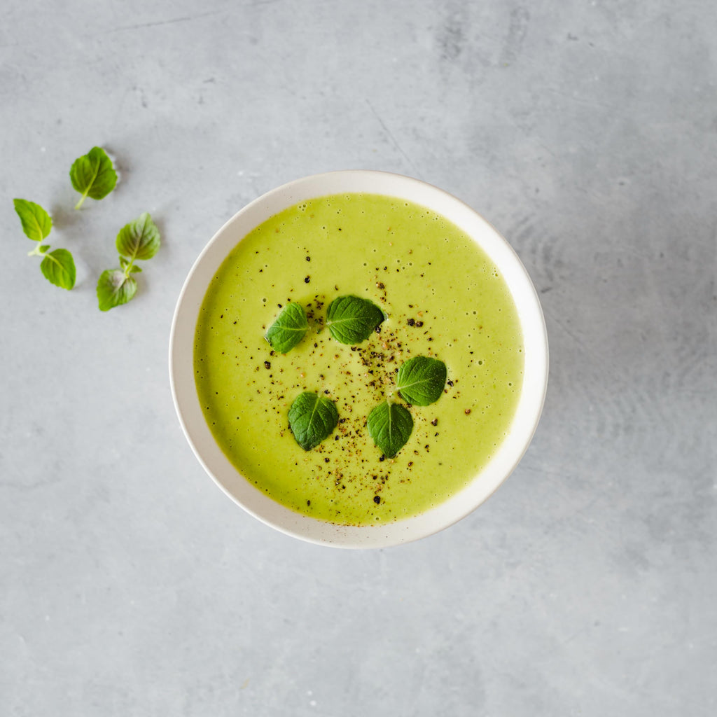 Alfalfa powder for enhanced nutrient absorption