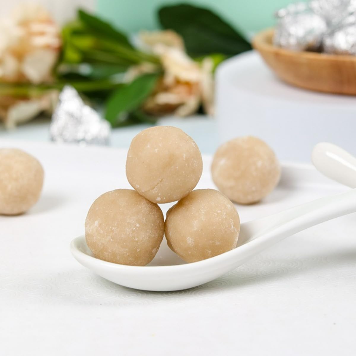 anti-aging almond balls with spirulina