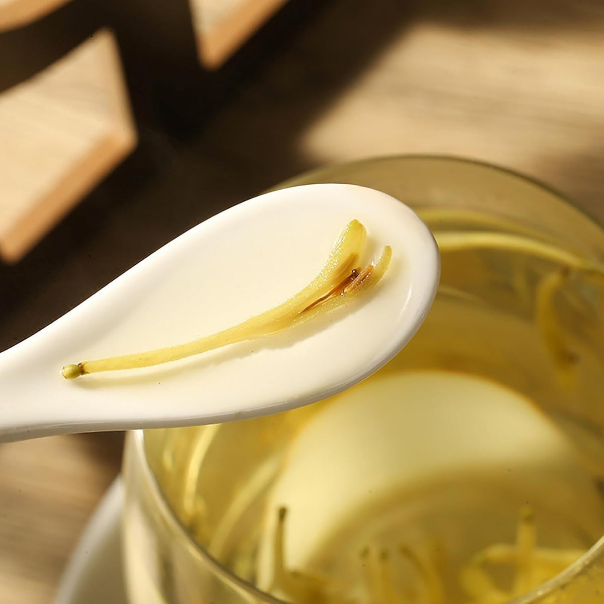 aromatic dried honeysuckle tea