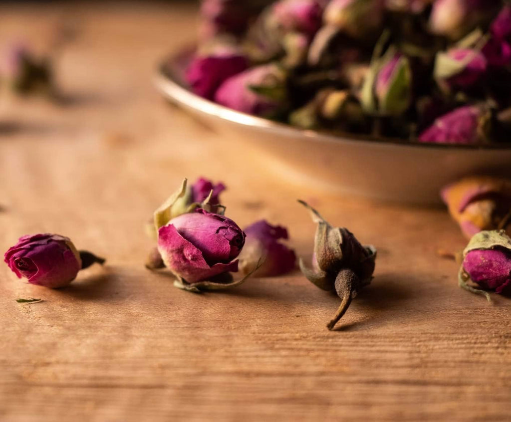 aromatic dried roses for tea blends