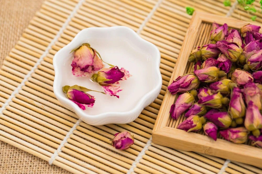 aromatic herbal tea blend