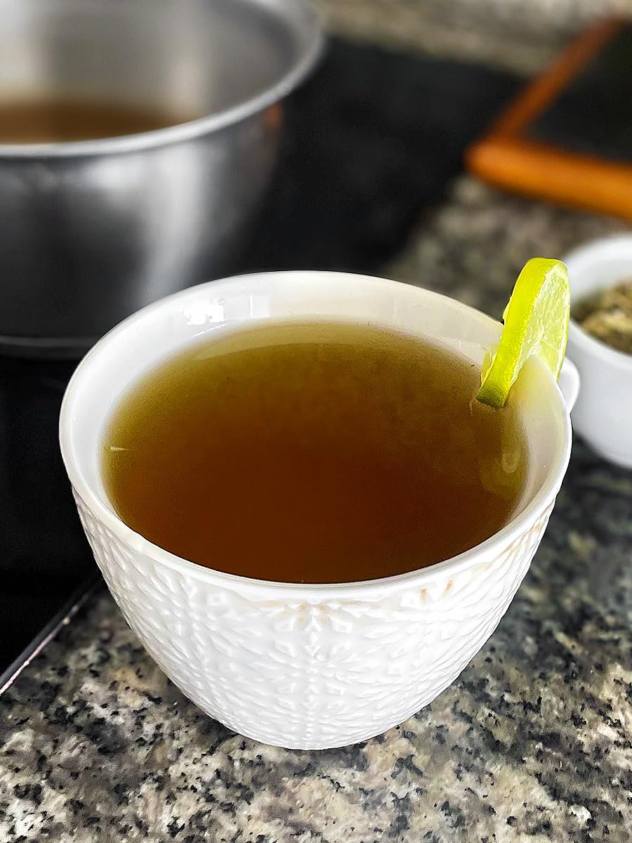 aromatic Muña tea for digestive health