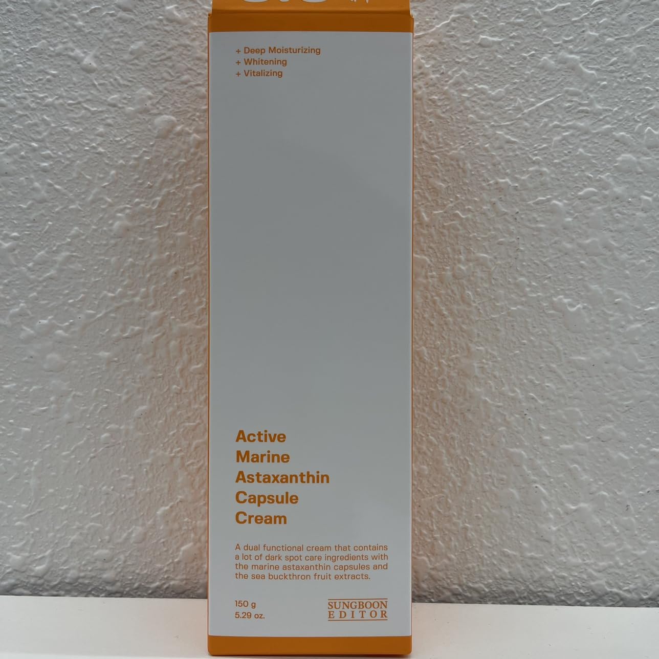 Astaxanthin cream for improved skin texture