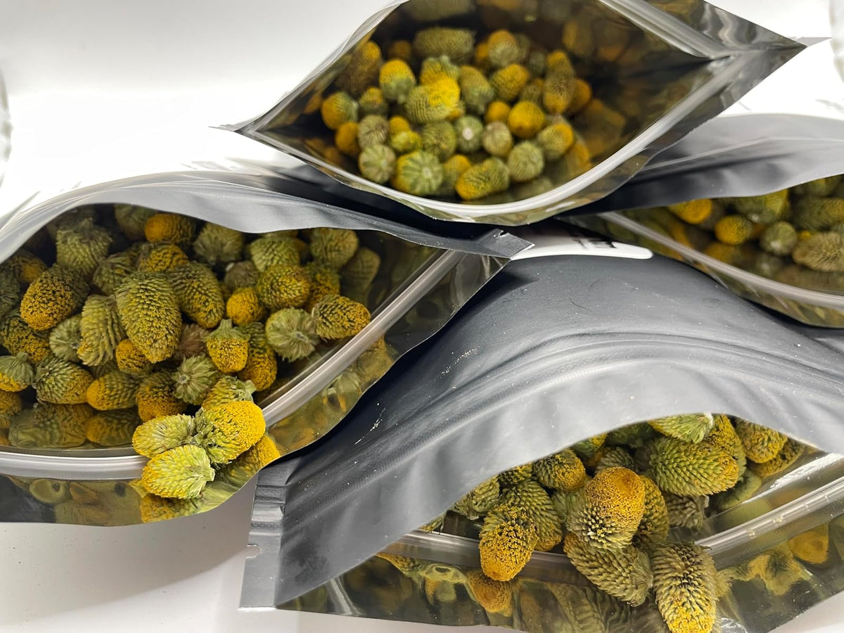 Buzz Buttons vibrant edible flower garnish
