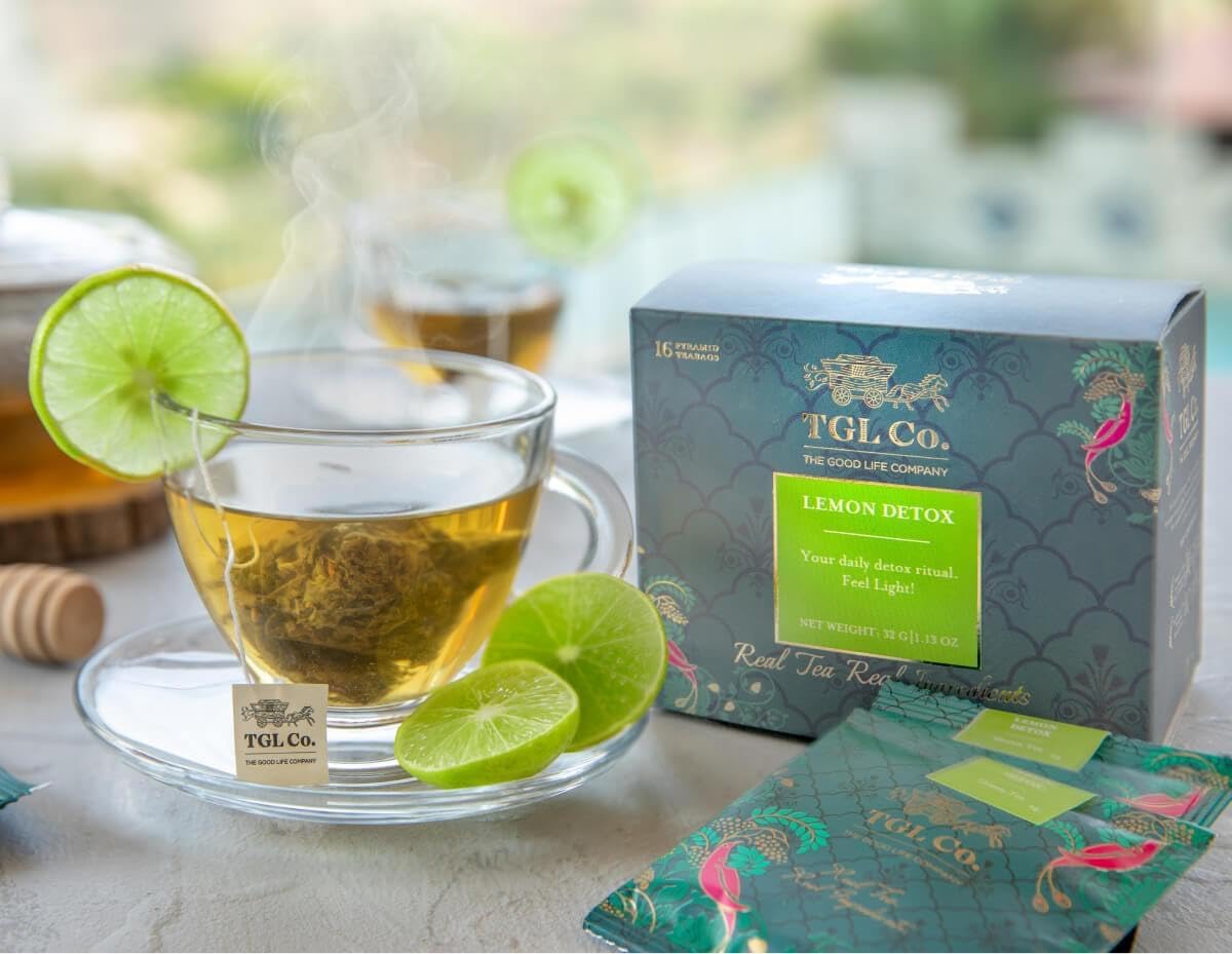 Chinese green tea with lemon