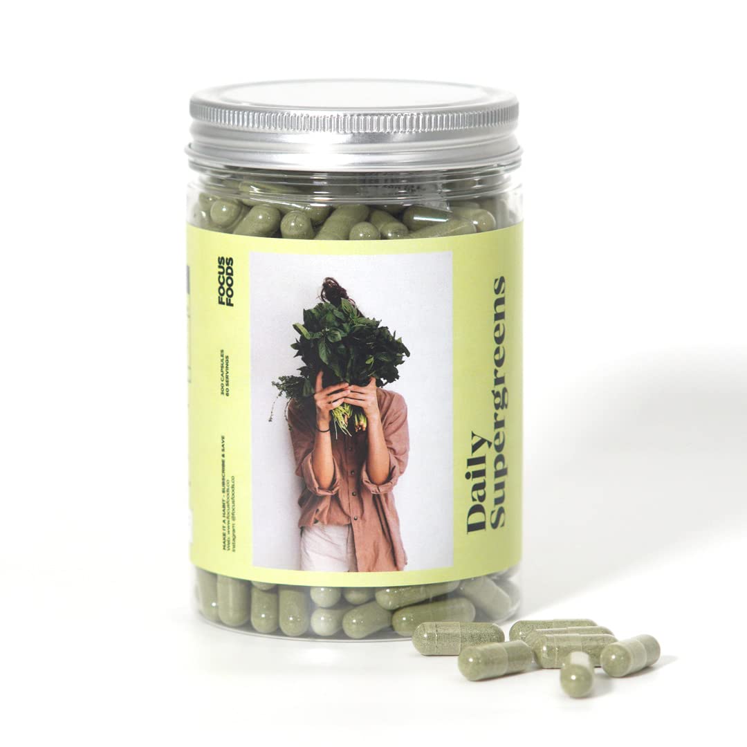 Daily Supergreens capsules for energy boost