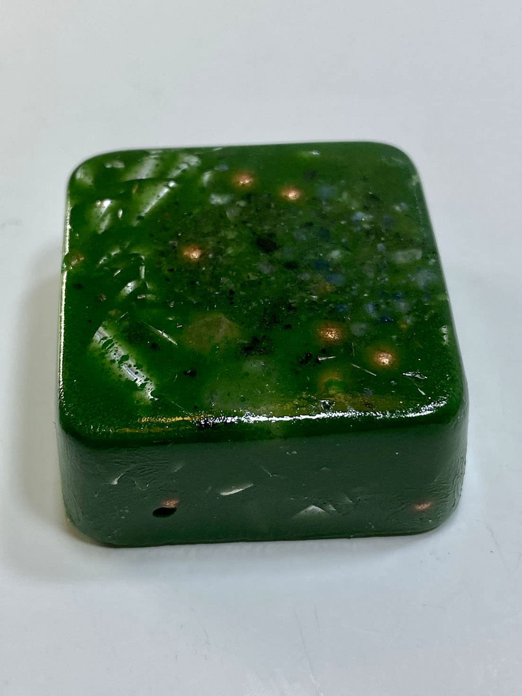 Decorative chromium oxide crystals