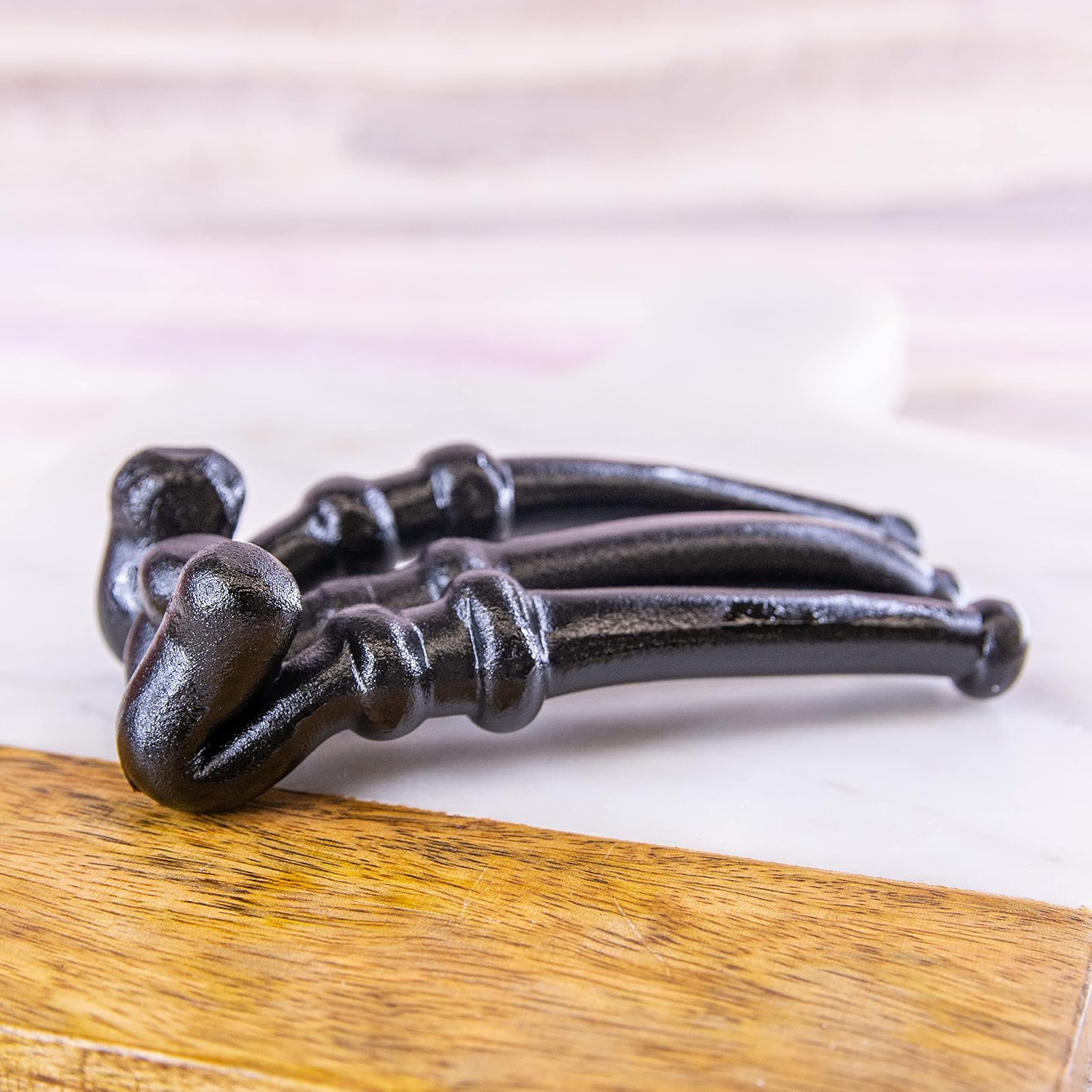 delicious black licorice pipes pack