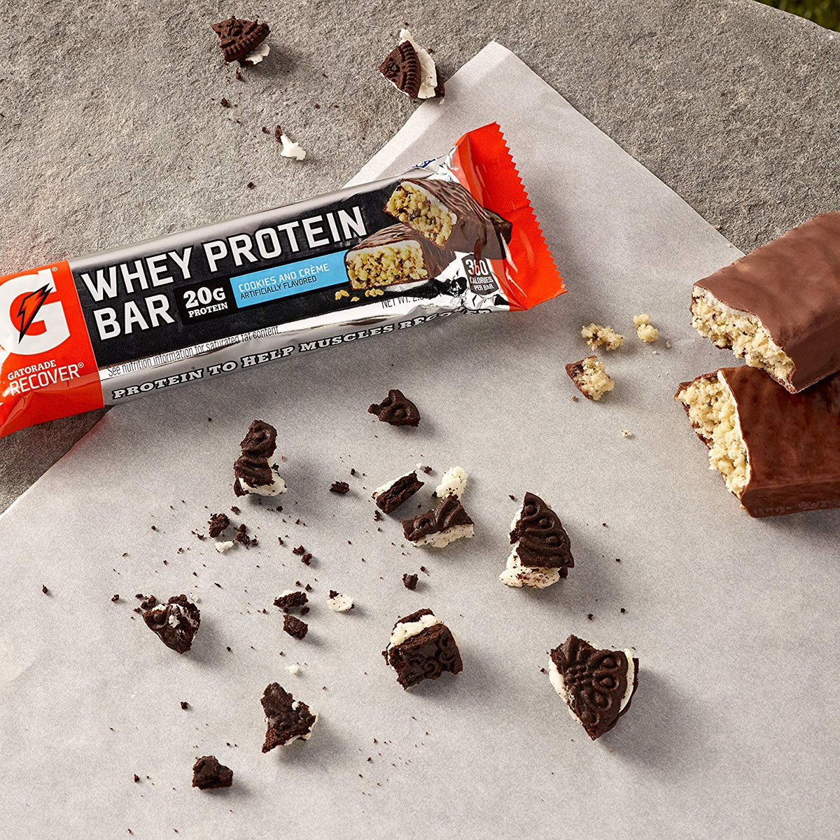 Delicious Cookies & Crème protein bars