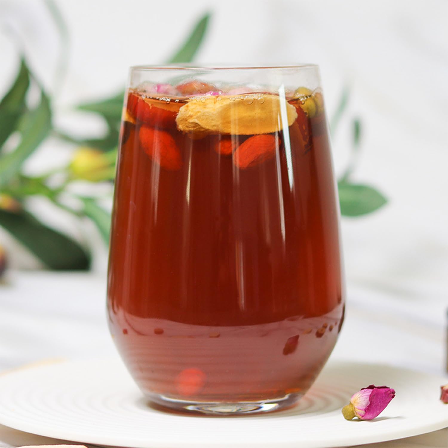 Delicious rose tea with jujube