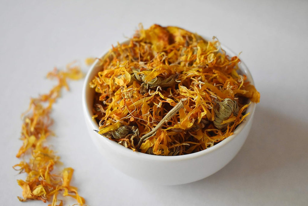 dried calendula flowers for infusion