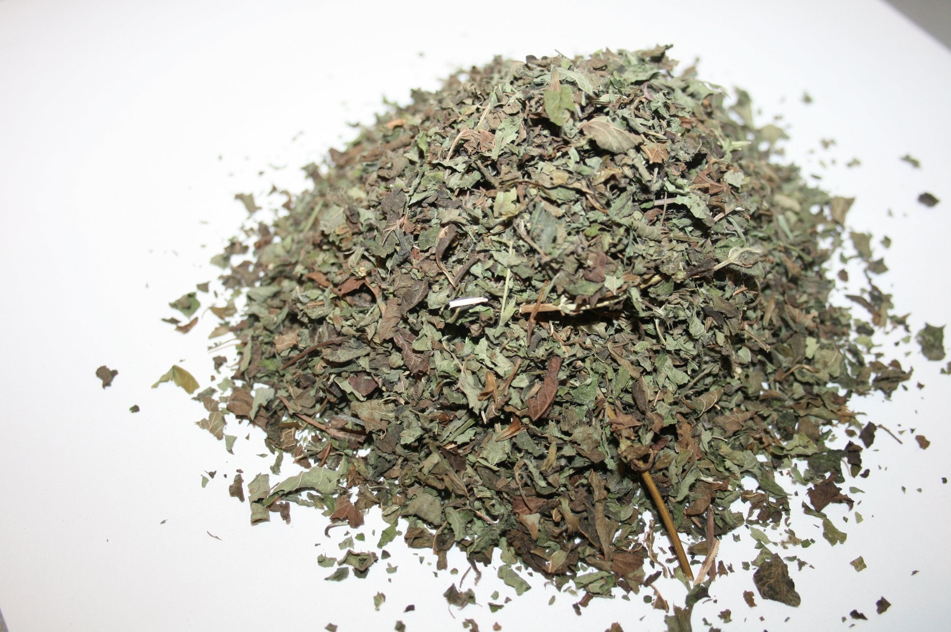 dried lemon balm leaves for tea