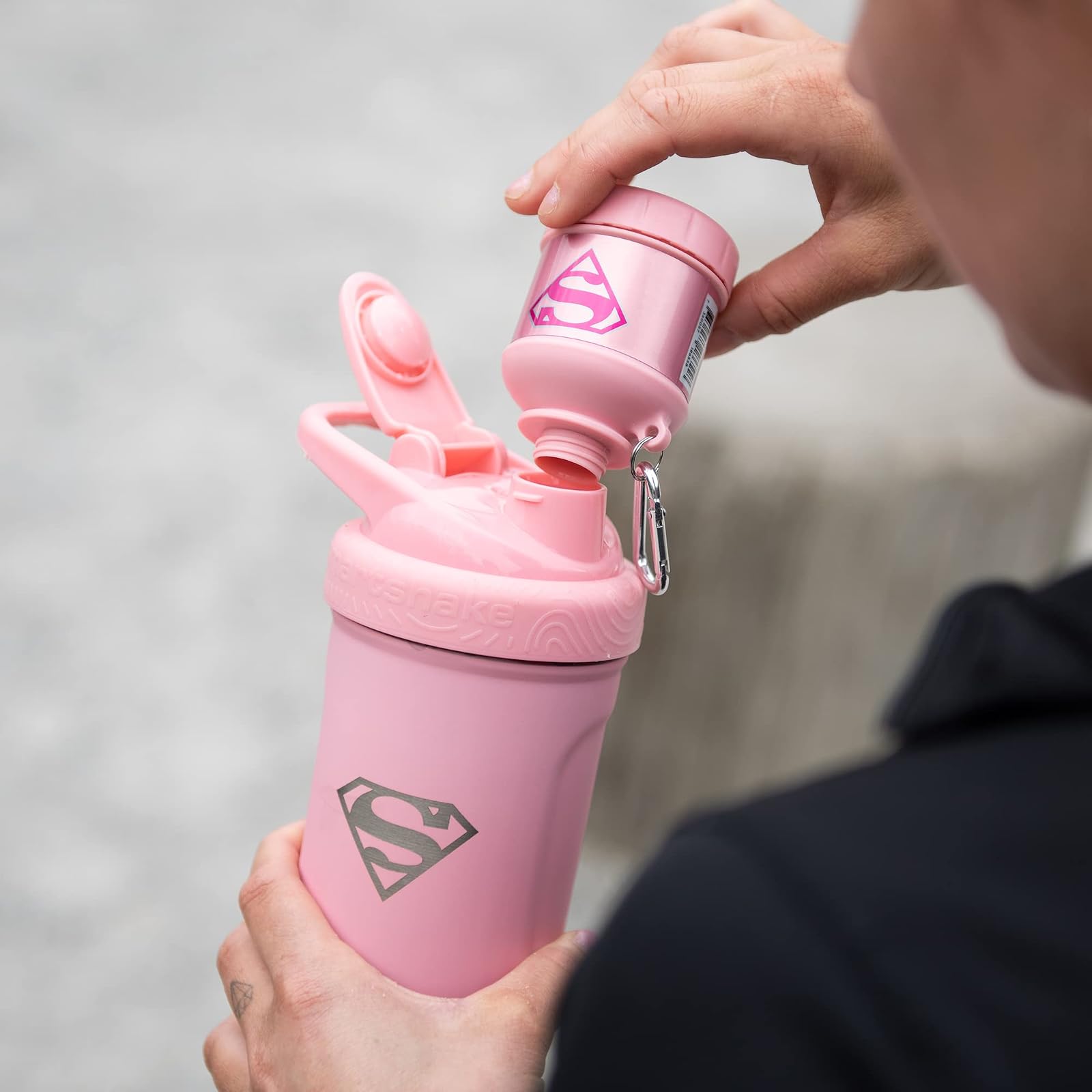 Durable whey protein mixing bottle