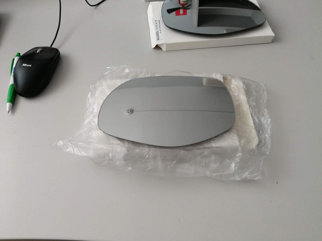 Ergon side mirror with heating feature