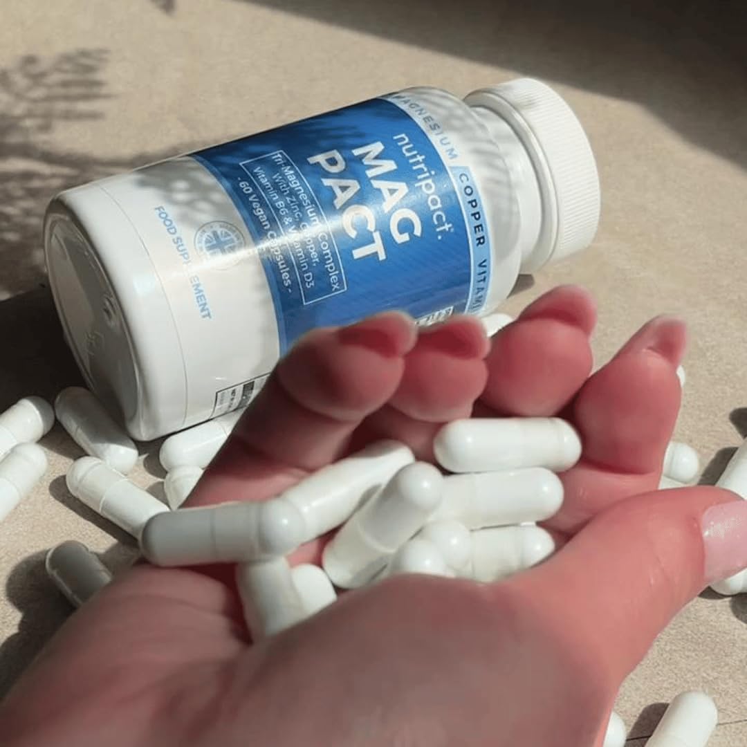 Essential vitamins in magnesium complex