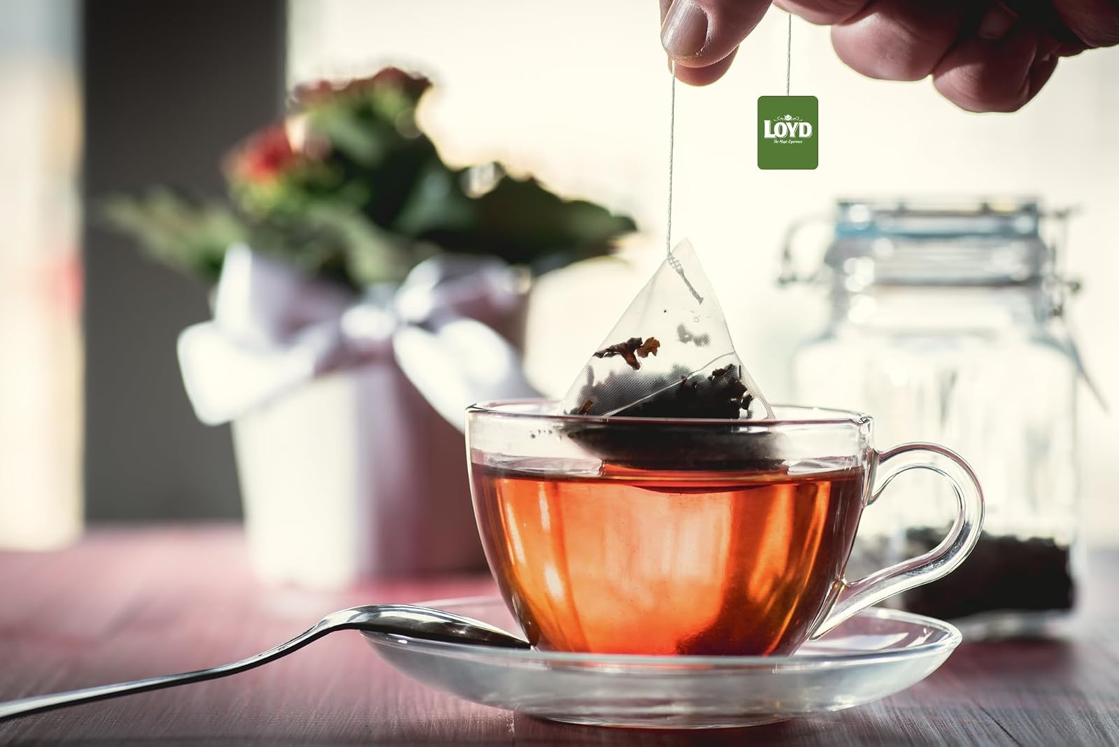 Loyd tea for energizing mornings