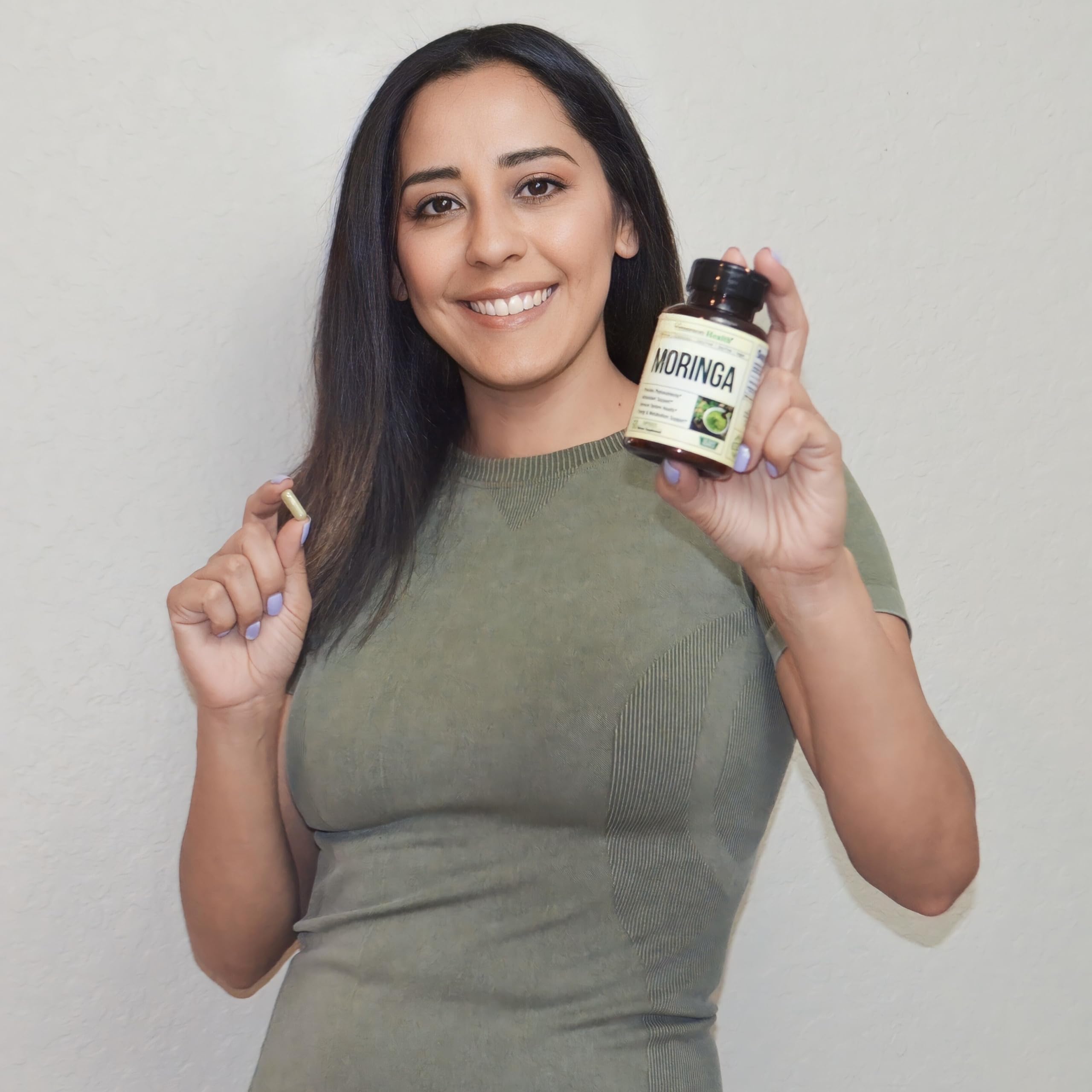 Moringa capsules for skin health