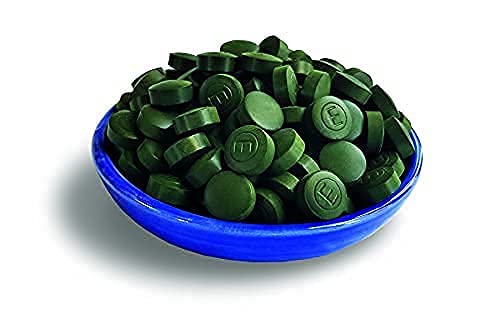 natural detox with spirulina tablets