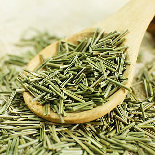 natural pine needle herbal infusion
