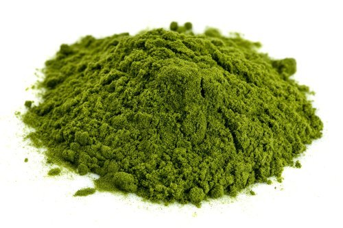 Organic green superfood powder for smoothies