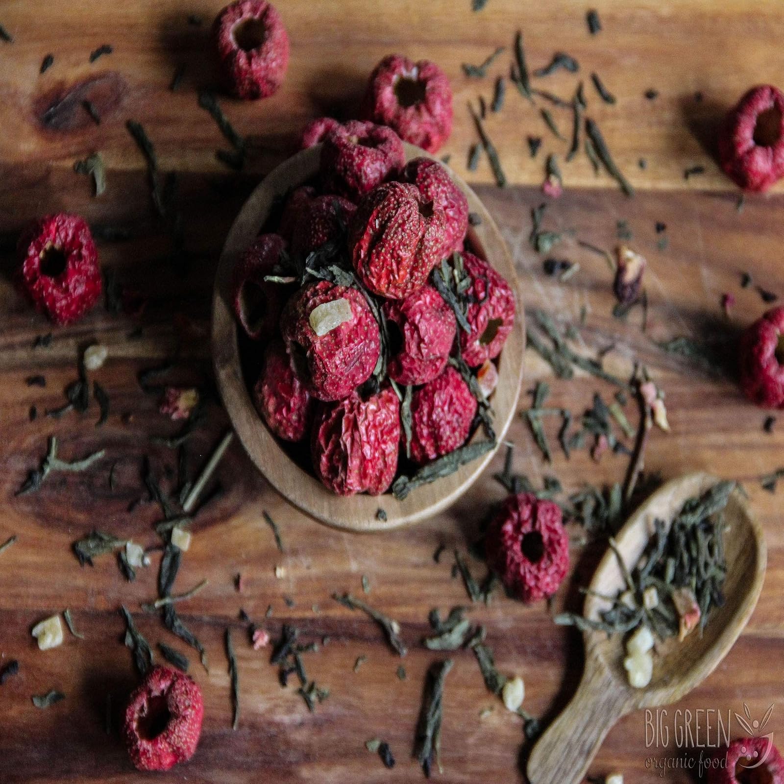 organic hawthorn berry tea for heart health