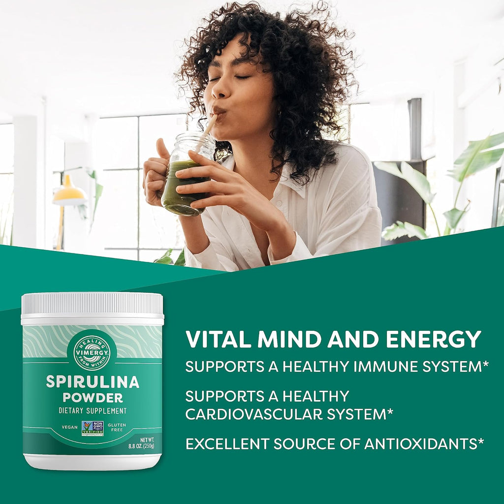 Organic spirulina powder for smoothies