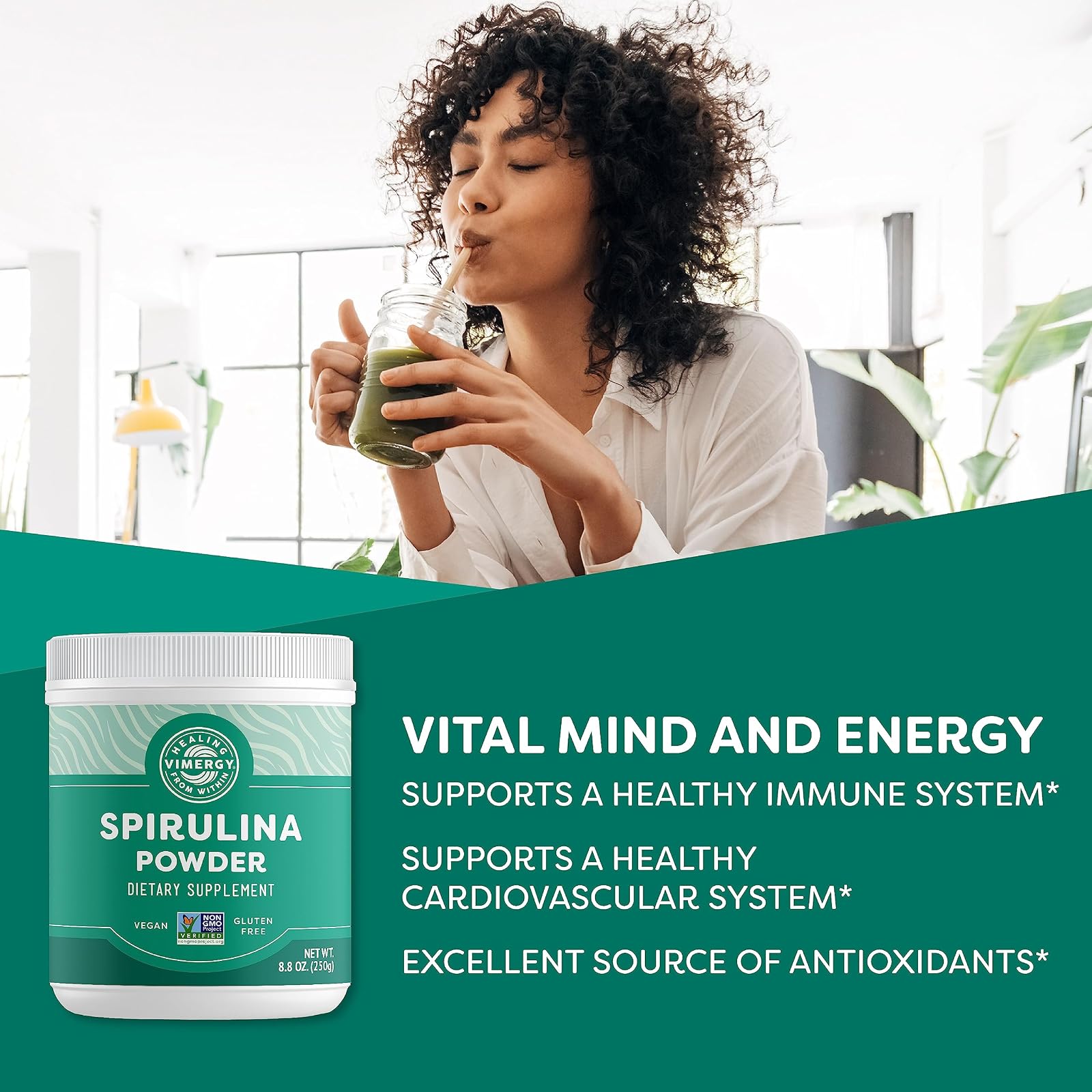 Organic spirulina powder for smoothies