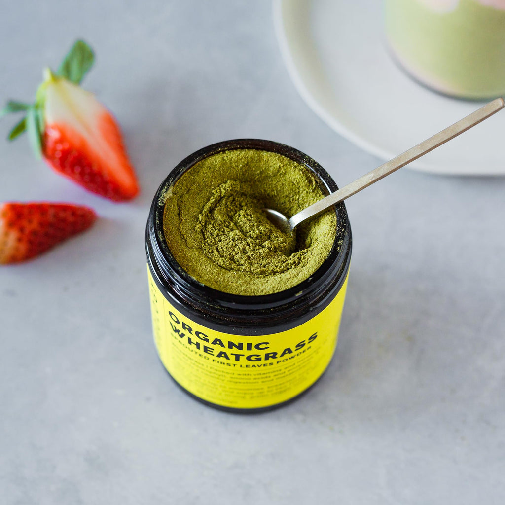 Organic wheatgrass for body cleansing
