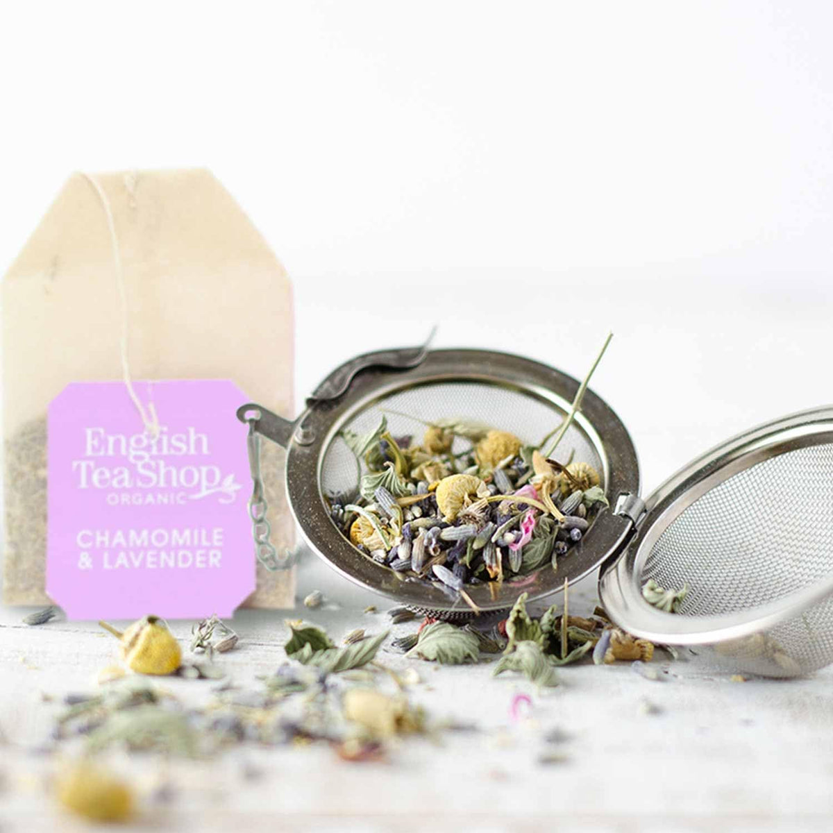 relaxing chamomile tea with lavender