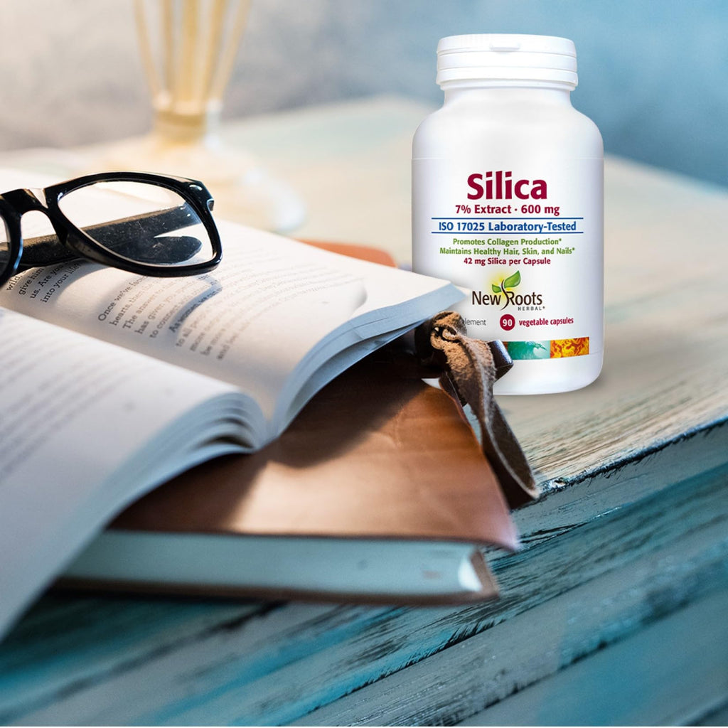 Silica capsules for vibrant nails