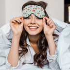 Silk eye mask enhances sleep quality