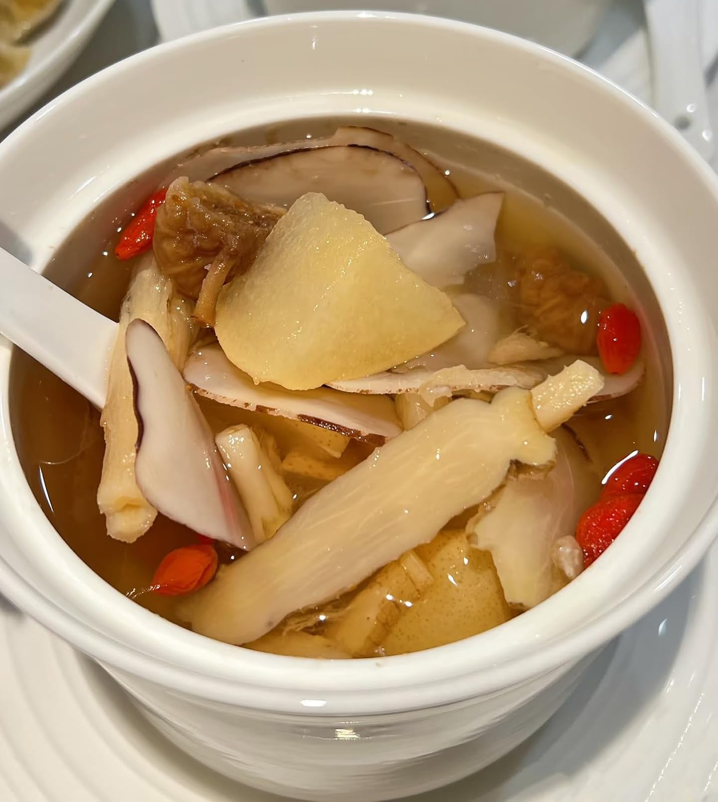 Solomon's Seal root for skin health