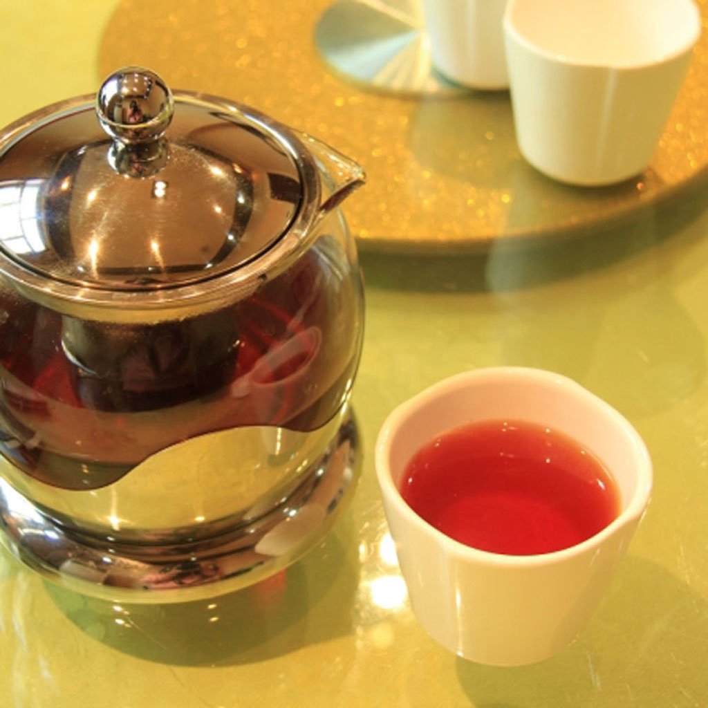 soothing chamomile and chrysanthemum infusion