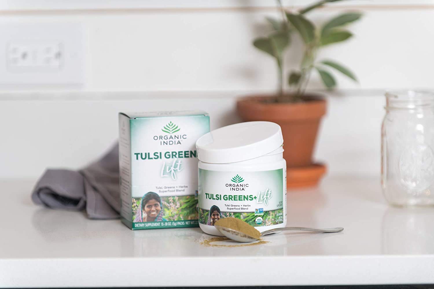 Superfood blend for enhanced vitality