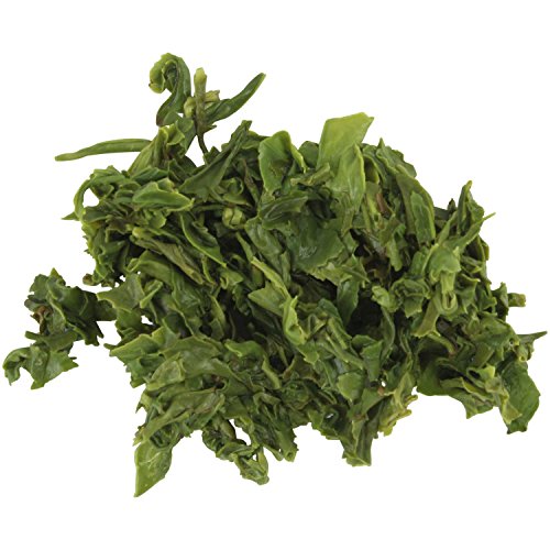 what is green tea made of