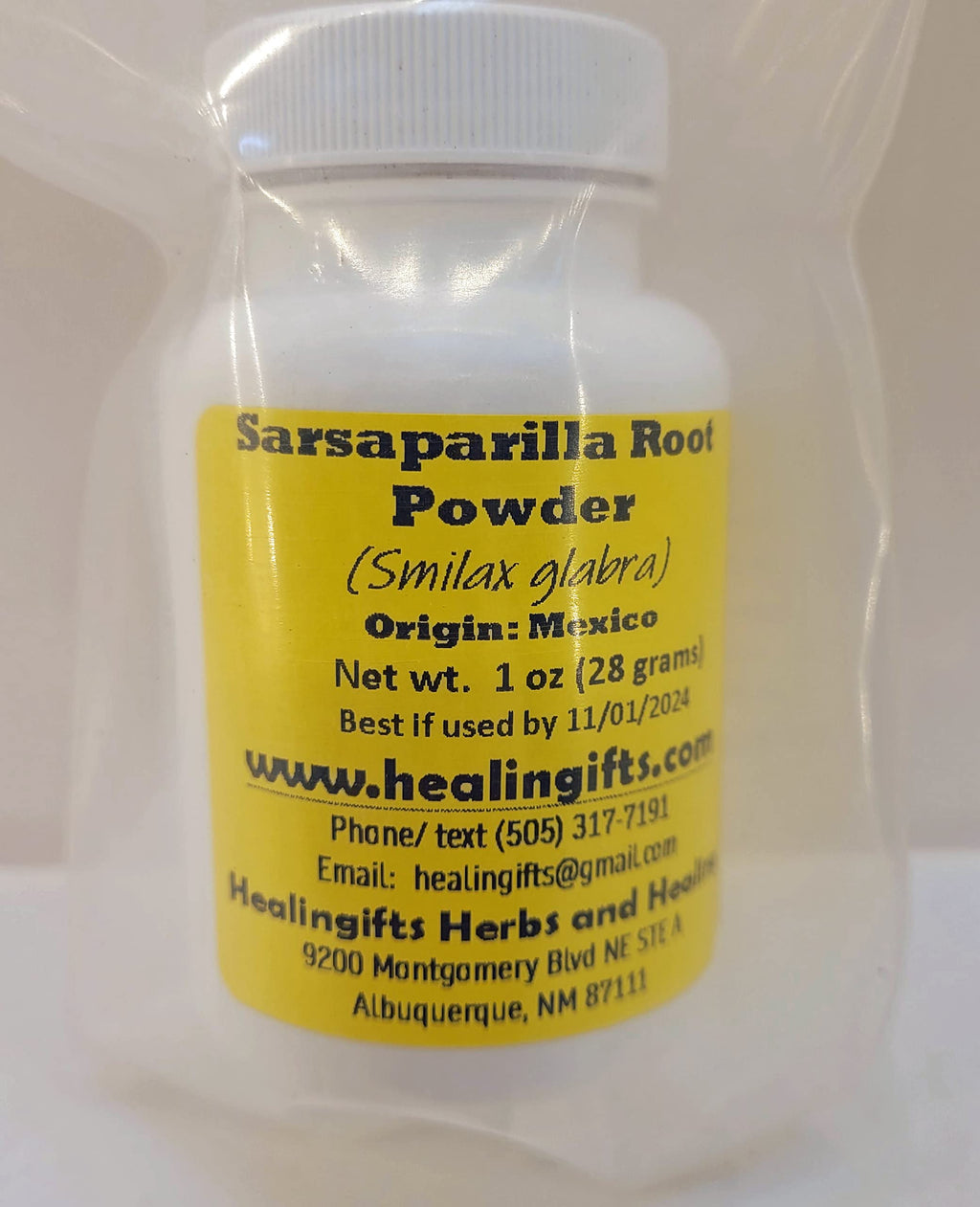 Zarzaparrilla root powder for vitality